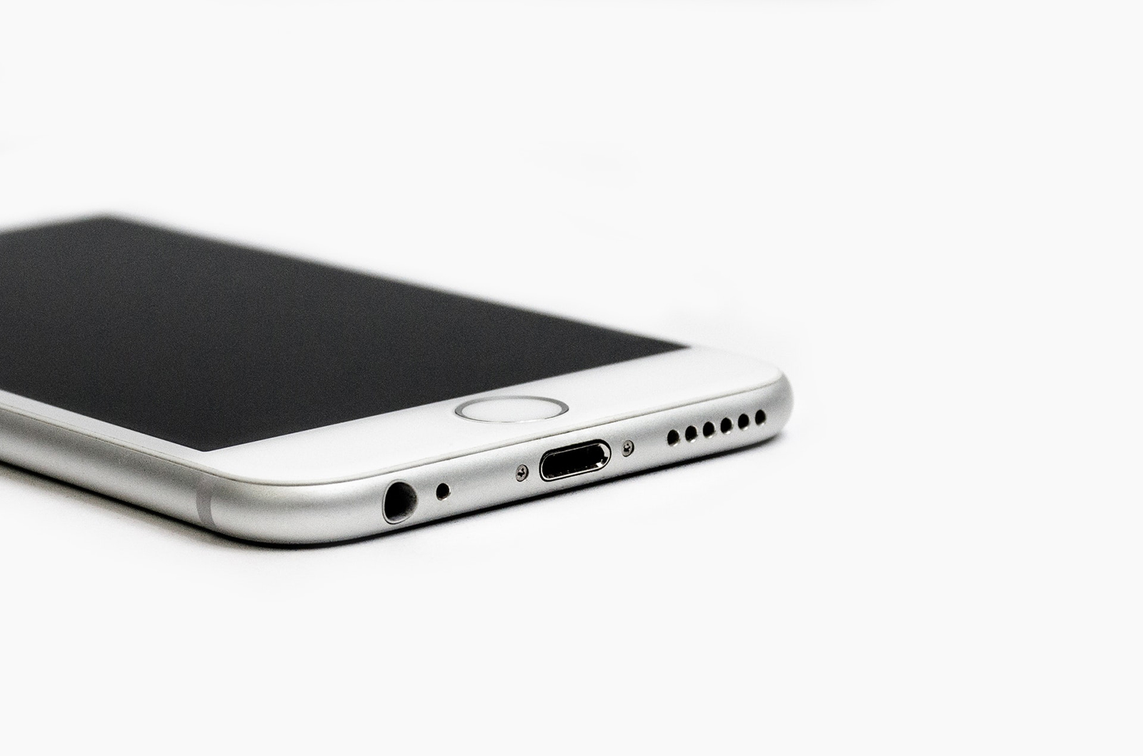 Pros And Cons To Using WiFi And Cellular Internet pros-and-cons-to-using-wifi-and-cellular-internet